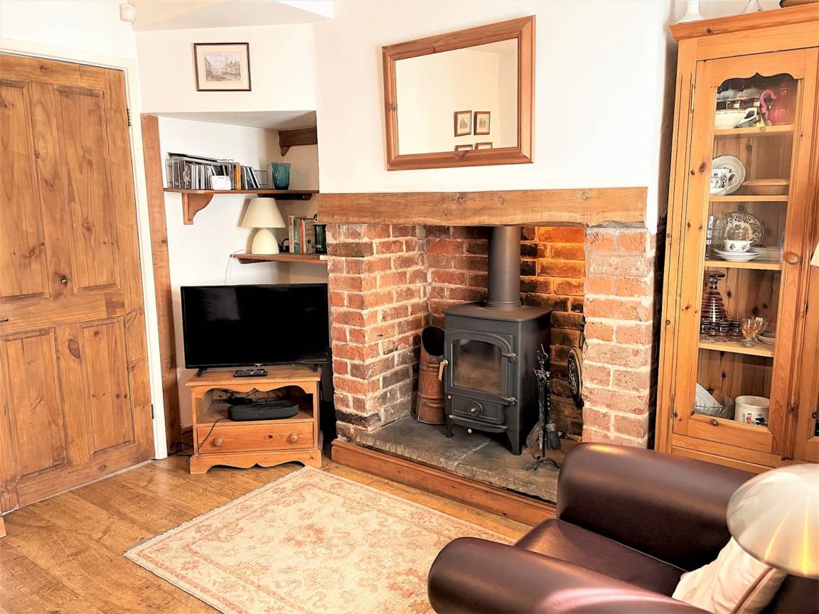 93 M² House ∙ 2 Bedrooms ∙ 4 Guests - Leominster