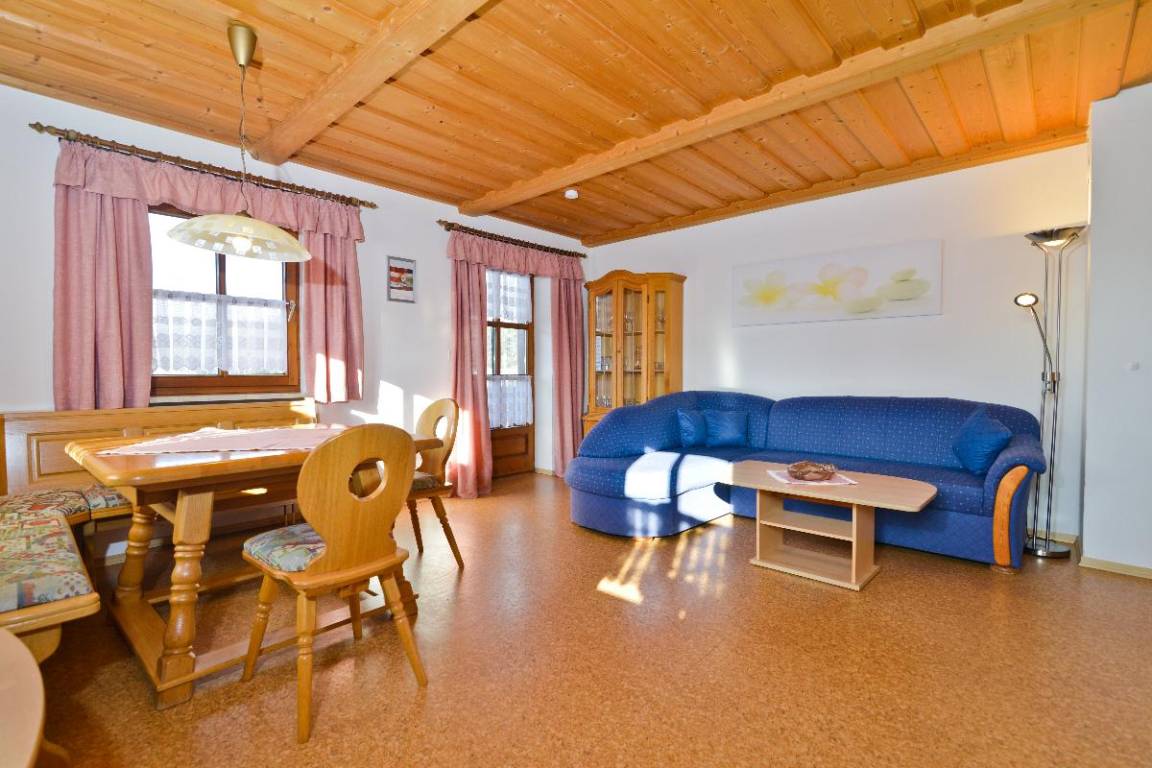 95 M² Ferienwohnung ∙ 3 Schlafzimmer ∙ 6 Gäste - Arnbruck