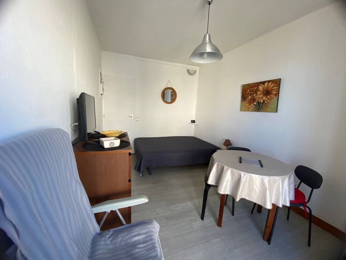 18 M² Studio ∙ 1 Chambre ∙ 2 Personnes - Balaruc-les-Bains