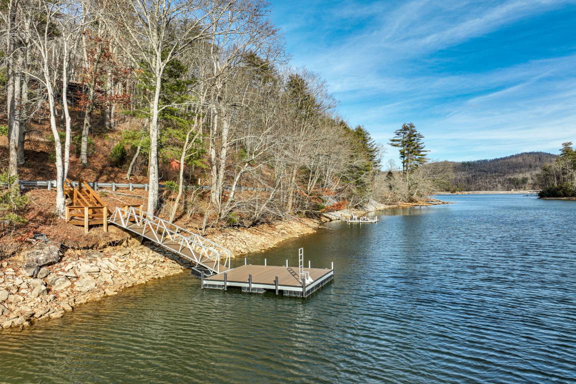 111 M² House ∙ 2 Bedrooms ∙ 6 Guests - Tuckasegee, NC