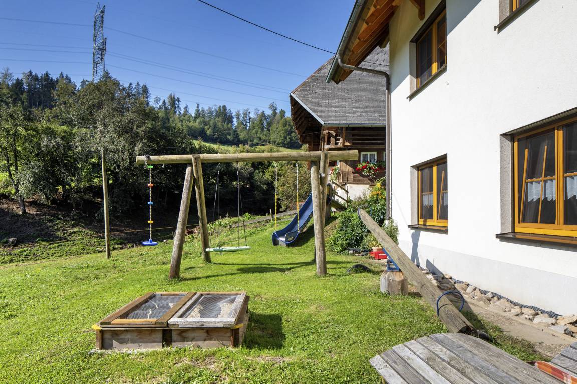 71 M² Ferienwohnung ∙ 2 Schlafzimmer ∙ 5 Gäste - Stegen