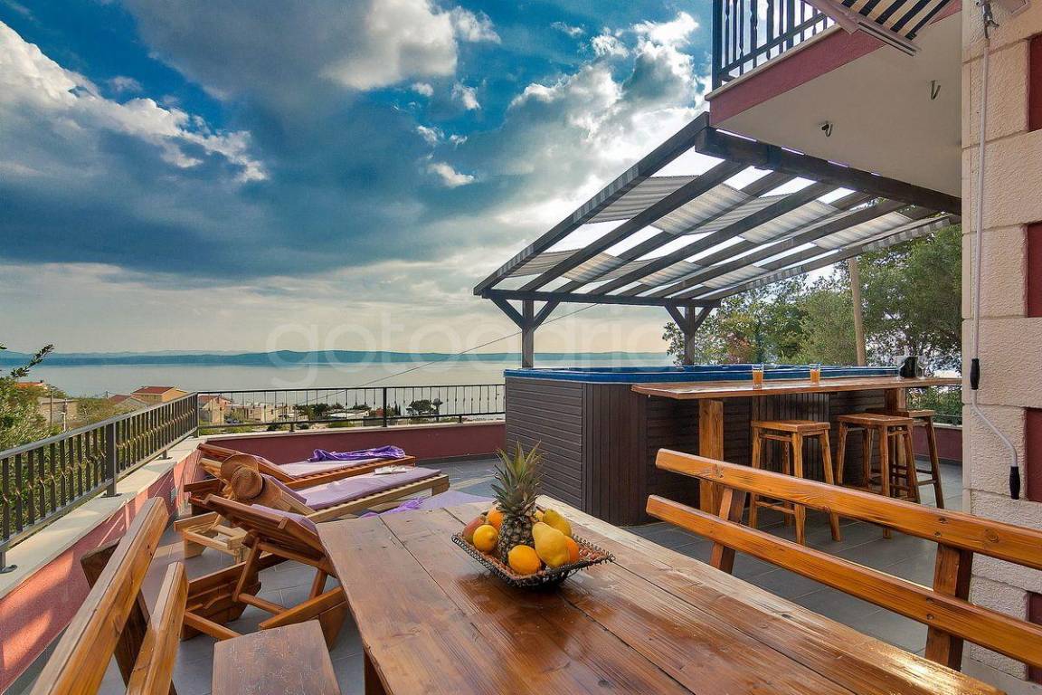 70 M² Ferienhaus ∙ 2 Schlafzimmer ∙ 5 Gäste - Makarska
