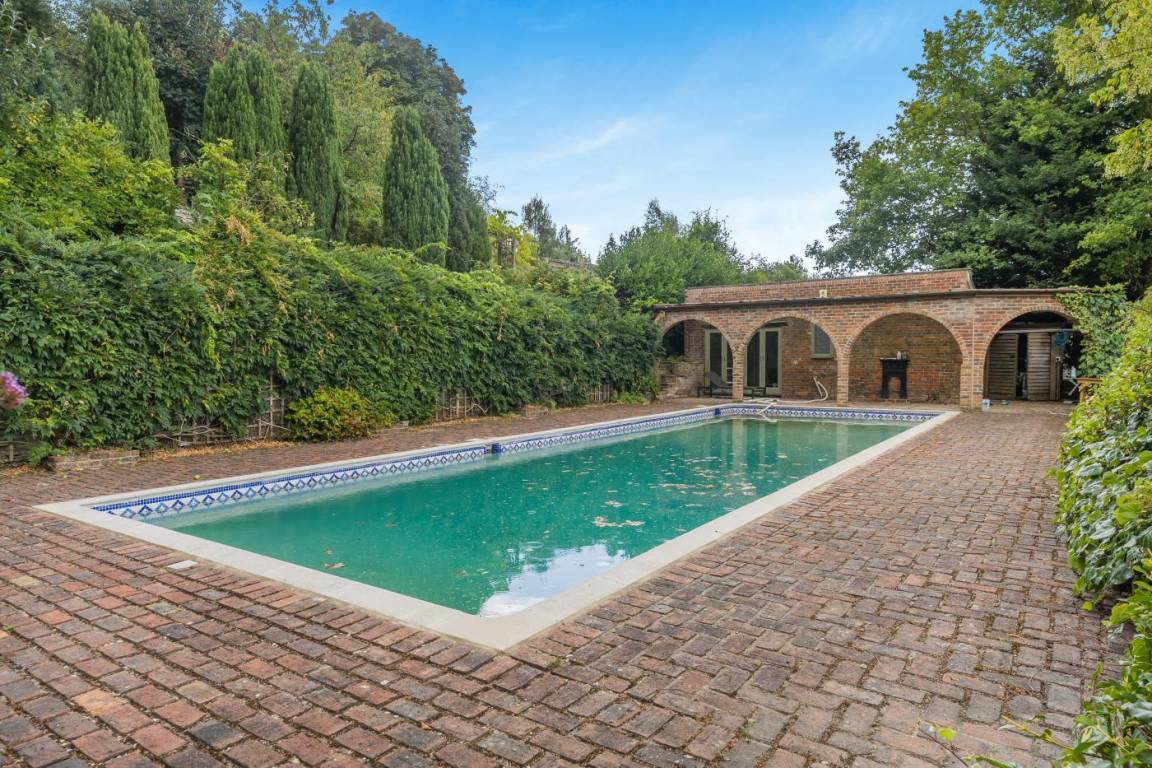 Cottage ∙ 5 Bedrooms ∙ 10 Guests - Bexhill