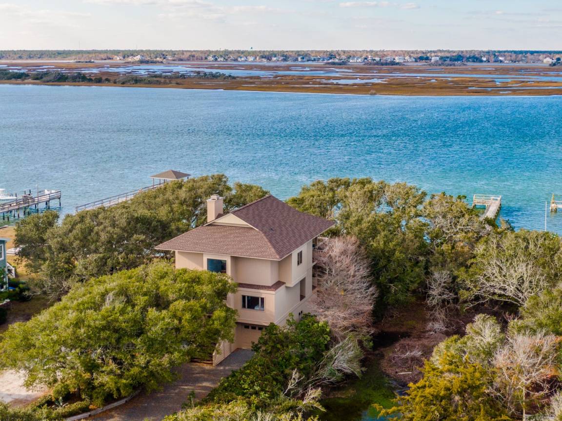 269 M² House ∙ 3 Bedrooms ∙ 6 Guests - Topsail Beach, NC