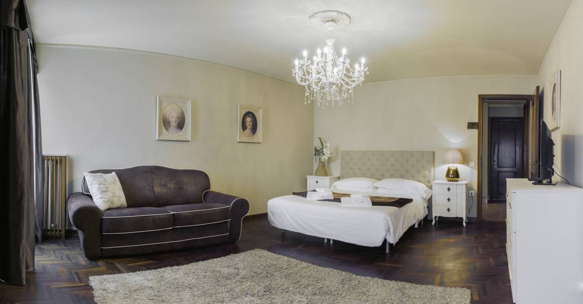 130 M² Apartamento ∙ 2 Habitaciones ∙ 8 Huéspedes - Venecia