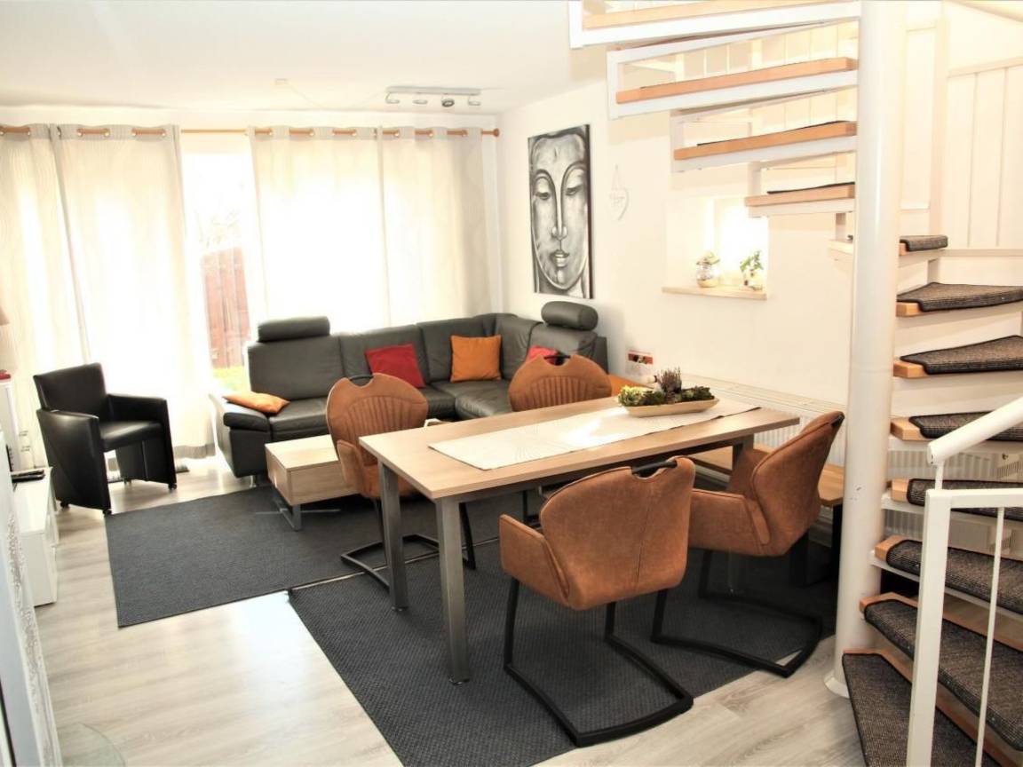 73 M² Talo ∙ 2 Makuuhuonetta ∙ 4 Vierasta - Cham