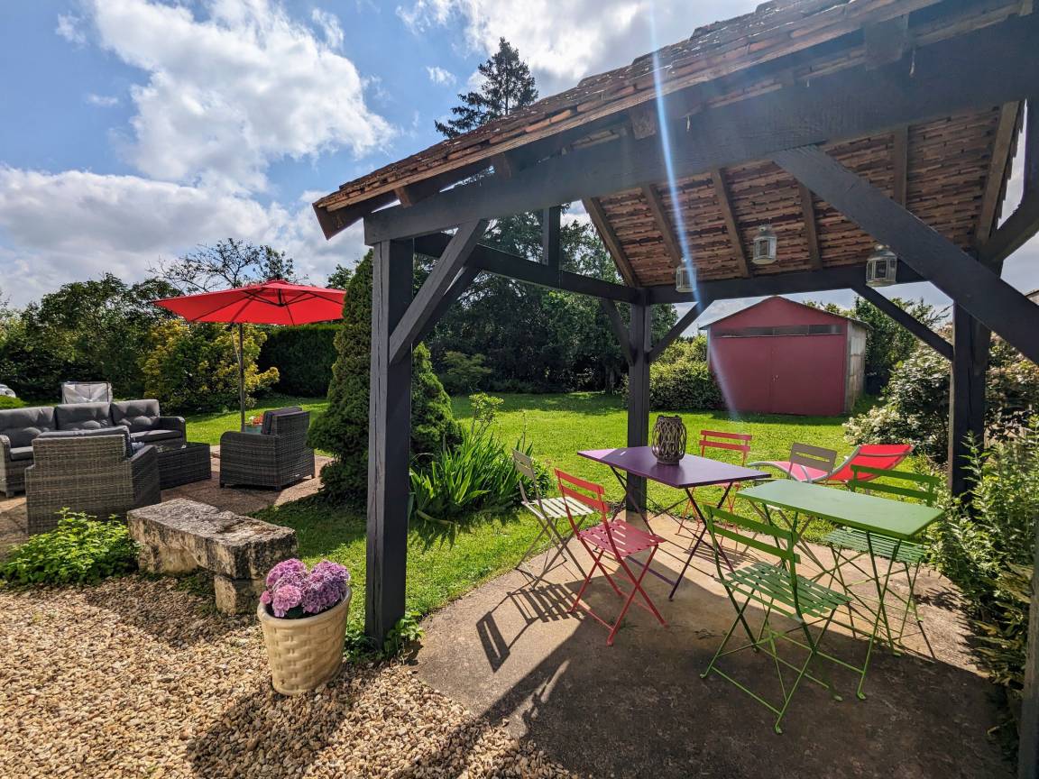 104 M² Cottage ∙ 2 Bedrooms ∙ 6 Guests - Issoudun