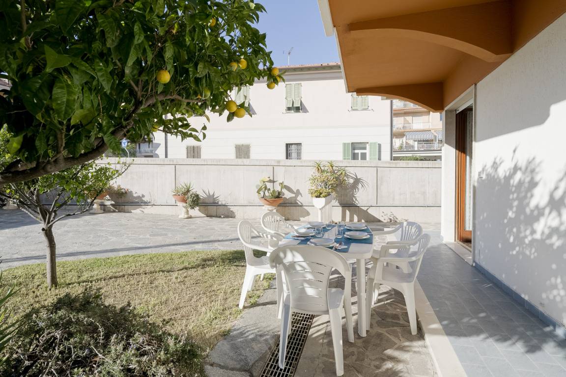95 M² Ferienwohnung ∙ 2 Schlafzimmer ∙ 5 Gäste - Bordighera