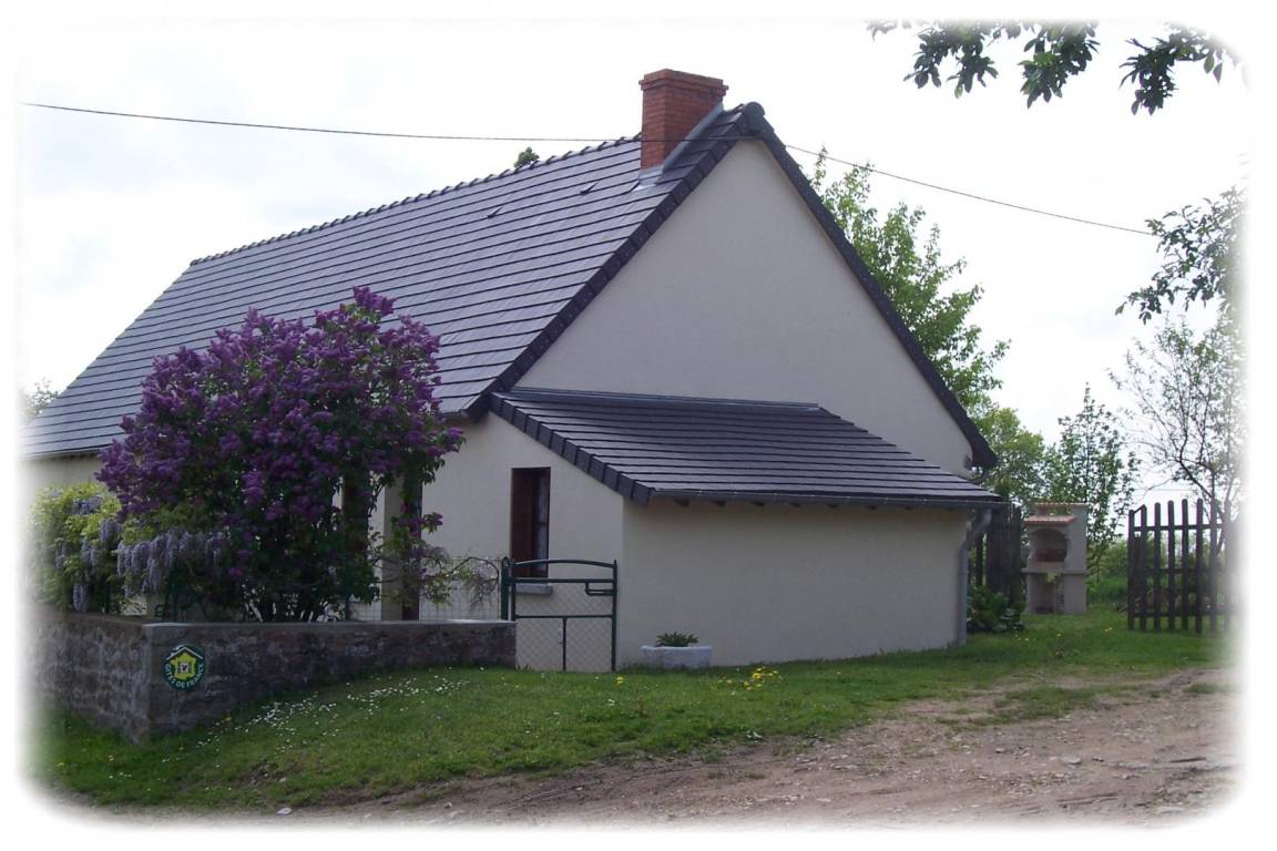 60 M² Gîte ∙ 1 Schlafzimmer ∙ 4 Gäste - Auvergne