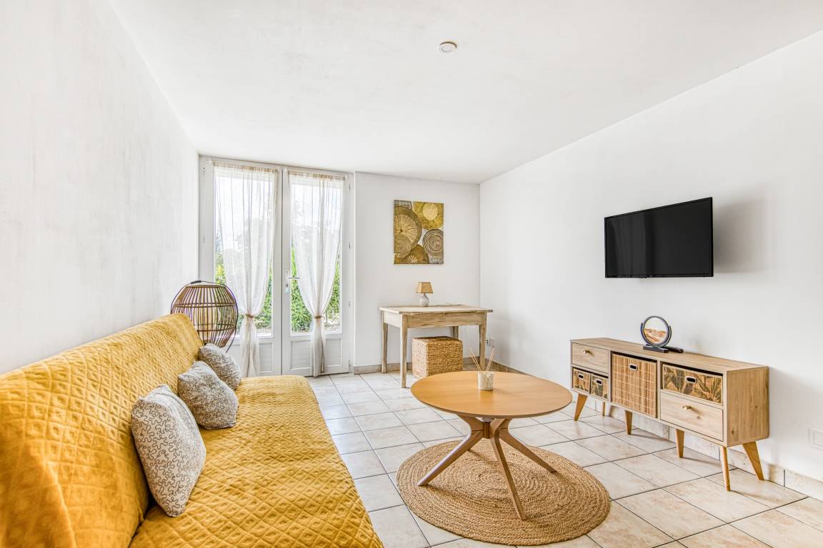 70 M² Maison De Vacances ∙ 2 Chambres ∙ 5 Personnes - Lesparre-Médoc