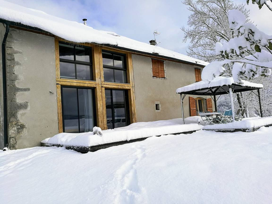 Gîte ∙ 8 Chambres ∙ 15 Personnes - Lac de Chalain