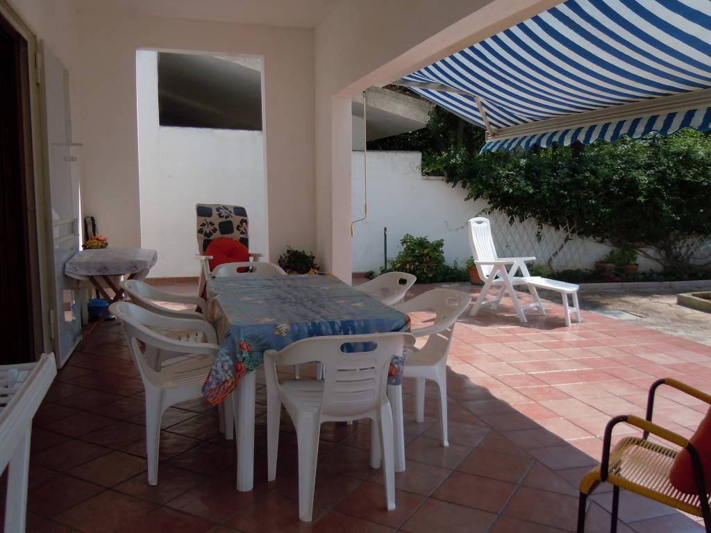 100 M² Villa ∙ 3 Habitaciones ∙ 10 Huéspedes - Porto Cesareo