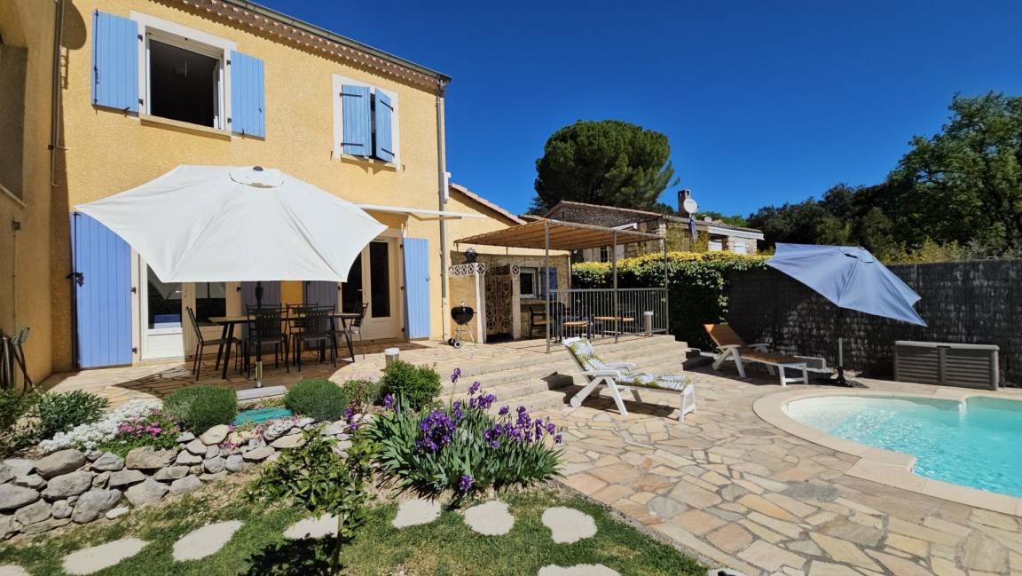 60 M² Gîte ∙ 2 Chambres ∙ 4 Personnes - Rhône-Alpes