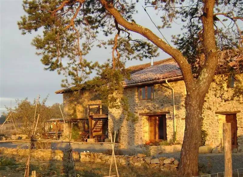 65 M² House ∙ 2 Bedrooms ∙ 4 Guests - La Péruse