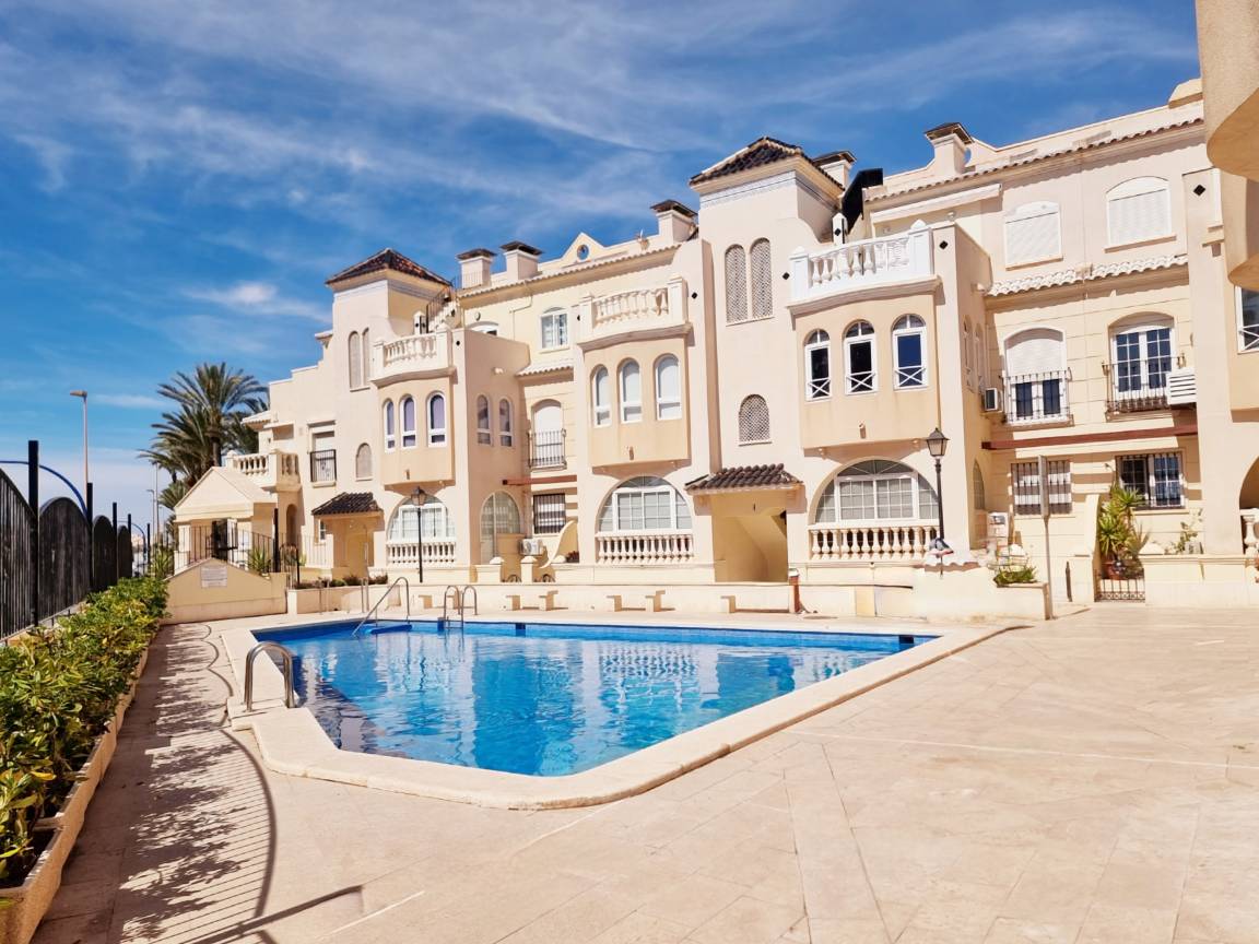 61 M² Apartment ∙ 2 Bedrooms ∙ 4 Guests - Torrevieja