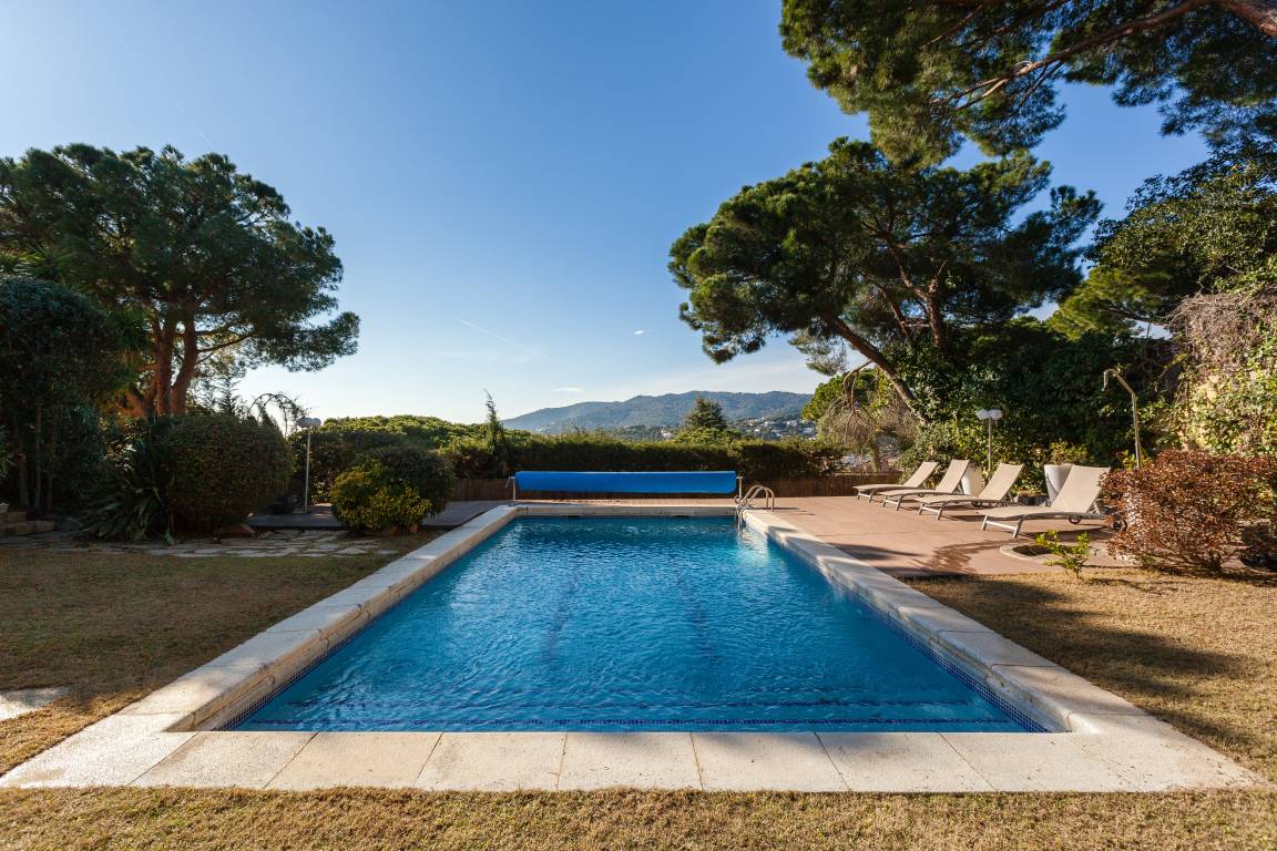40 M² Apartamento ∙ 2 Habitaciones ∙ 5 Huéspedes - Mataró