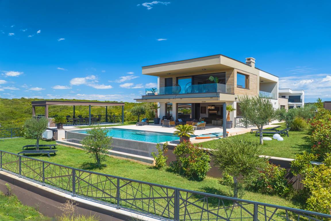 320 M² Villa ∙ 4 Schlafzimmer ∙ 8 Gäste - Medulin