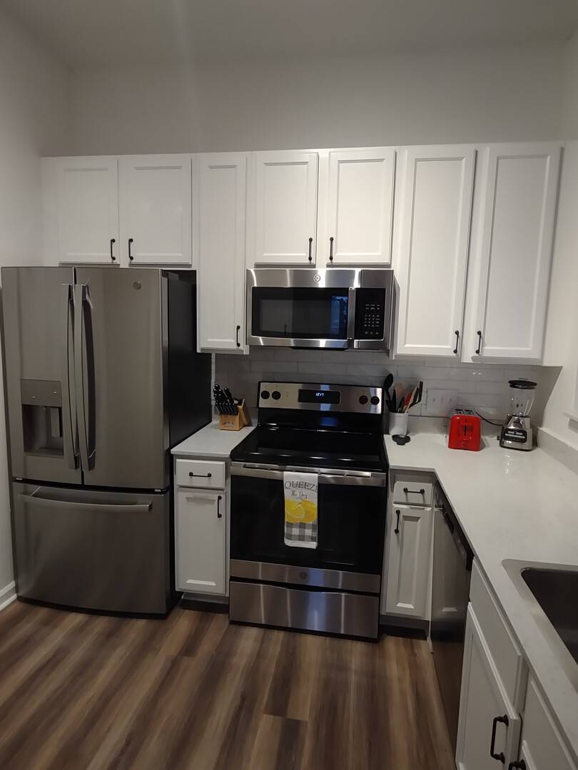 111 M² Apartment ∙ 2 Bedrooms ∙ 4 Guests - Raleigh, NC