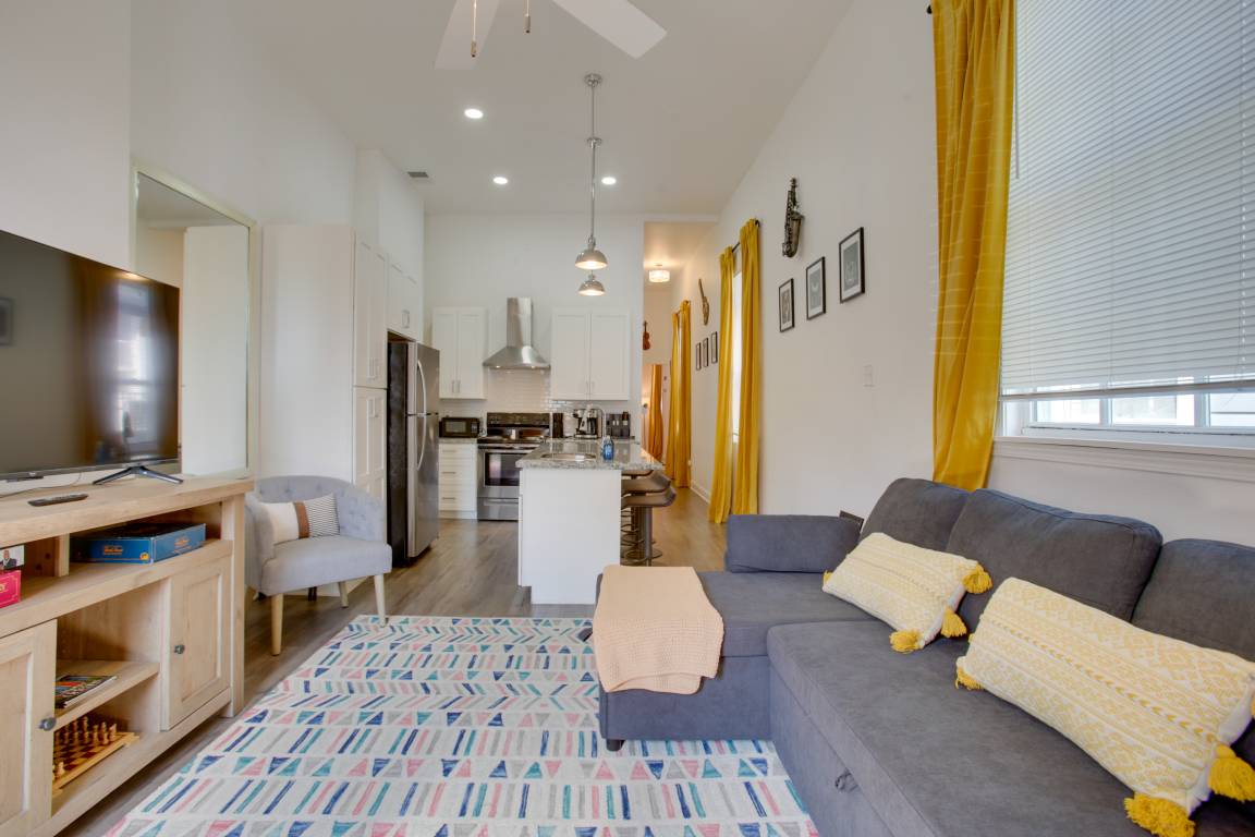 98 M² House ∙ 2 Bedrooms ∙ 6 Guests - New Orleans, LA