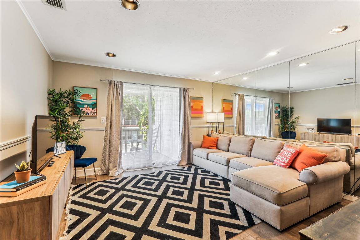 Apartment ∙ 2 Bedrooms ∙ 6 Guests - St. Augustine, FL
