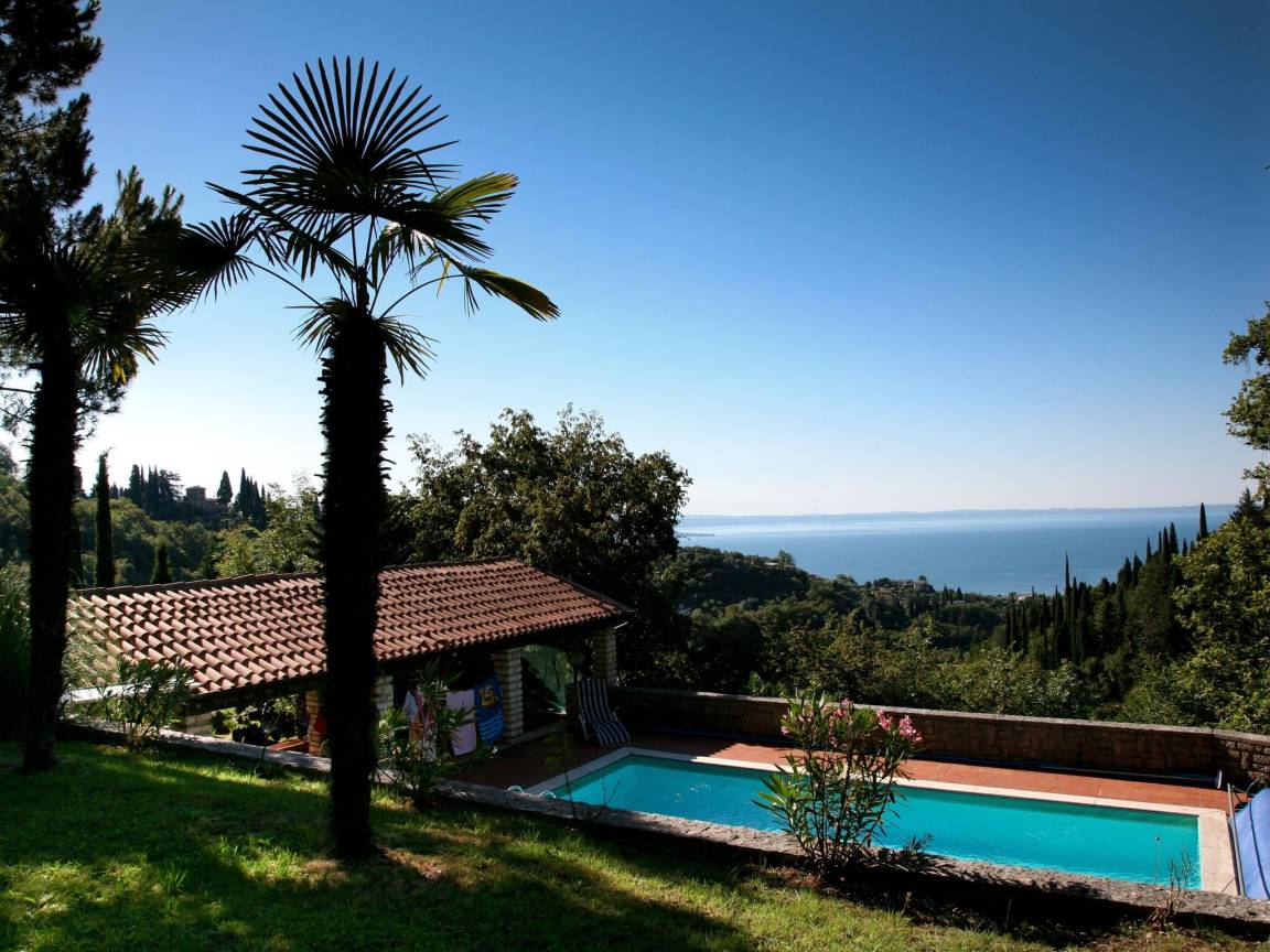 110 M² Ferienhaus ∙ 4 Schlafzimmer ∙ 8 Gäste - Gardone Riviera