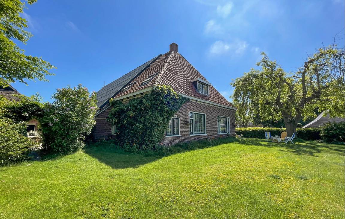 238 M² House ∙ 5 Bedrooms ∙ 10 Guests - Ameland