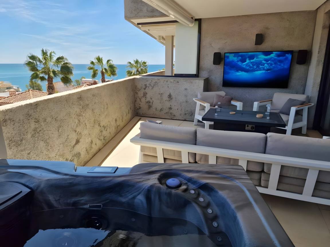 160 M² Apartamento ∙ 3 Habitaciones ∙ 8 Huéspedes - Torremolinos