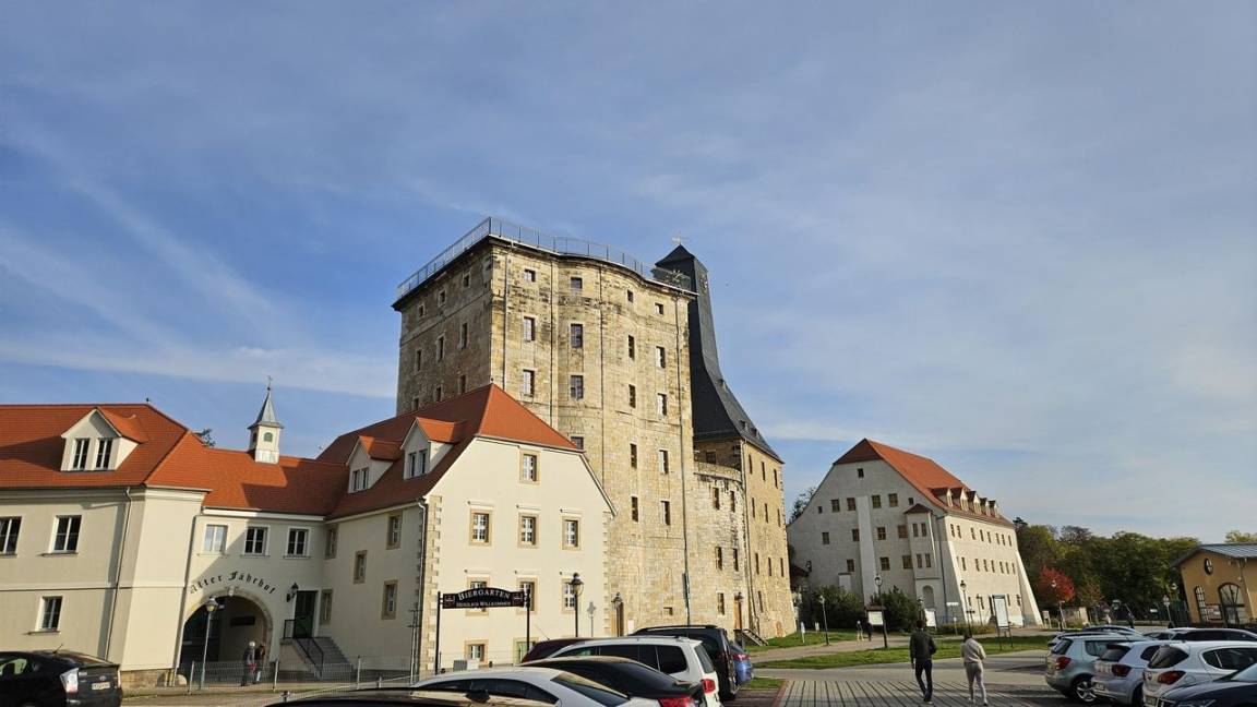 75 M² Apartment ∙ 2 Bedrooms ∙ 5 Guests - Merseburg