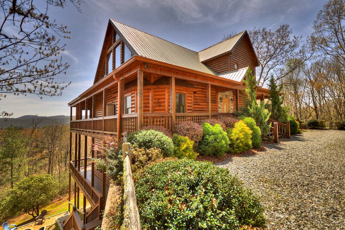 181 M² Cabin ∙ 4 Bedrooms ∙ 10 Guests - Blue Ridge, GA