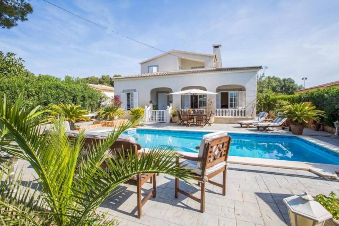 150 M² Villa ∙ 4 Habitaciones ∙ 8 Huéspedes - Cala Pi