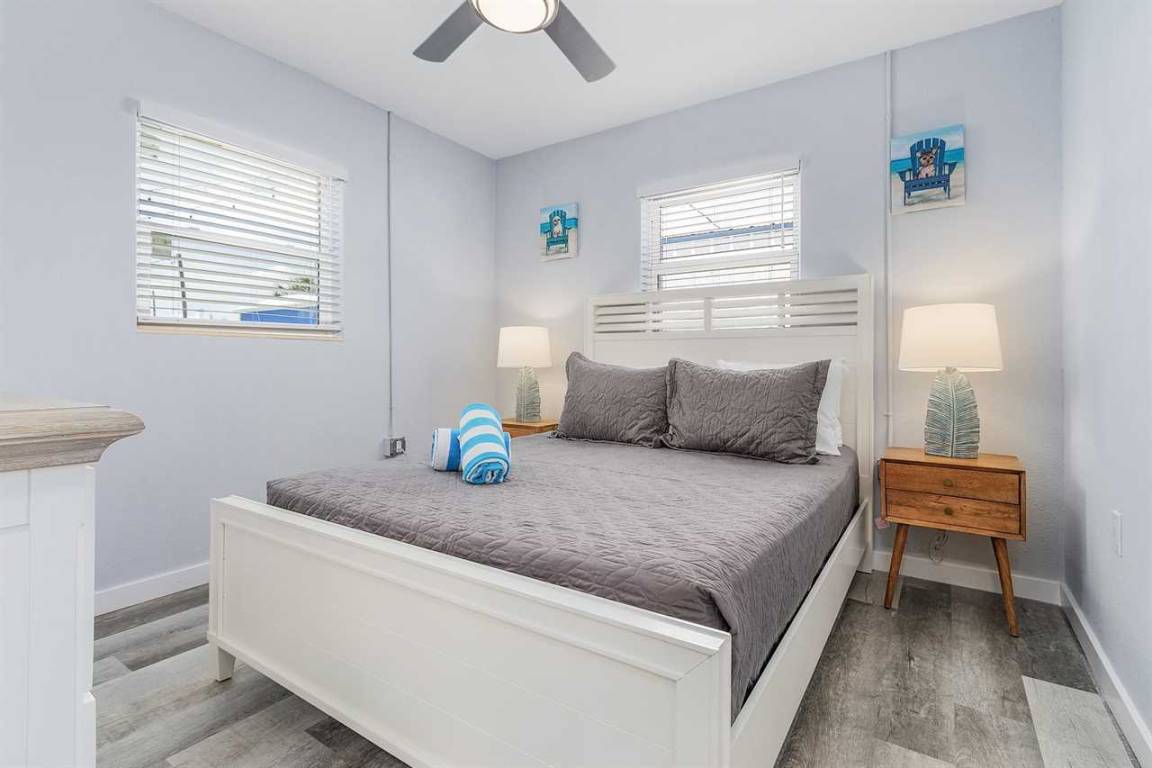 House ∙ 2 Bedrooms ∙ 6 Guests - Fort Myers Beach, FL