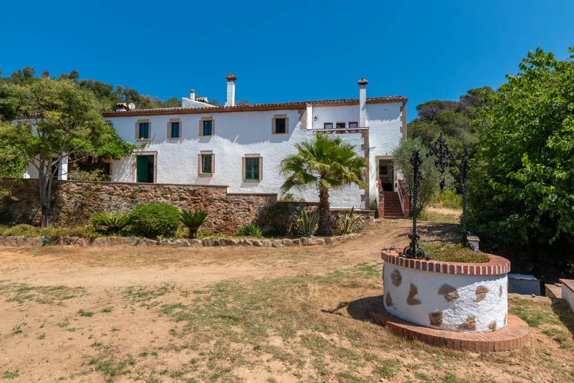 975 M² House ∙ 6 Bedrooms ∙ 15 Guests - Tossa de Mar