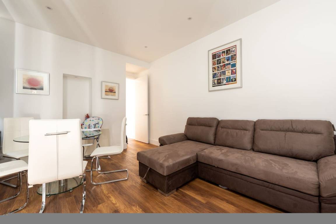 Apartment ∙ 1 Bedroom ∙ 4 Guests - London
