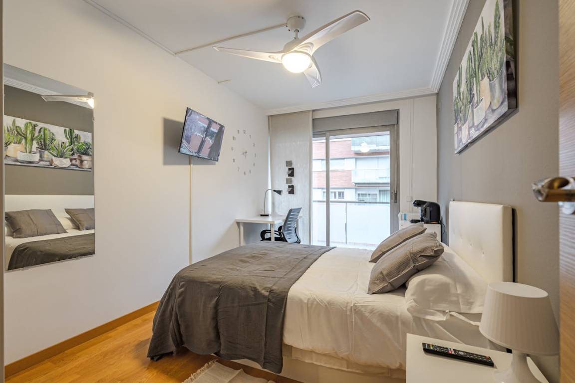 120 M² Private Room ∙ 1 Bedroom ∙ 1 Guest - Guadalajara, Spain