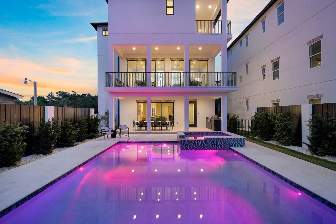 482 M² House ∙ 10 Bedrooms ∙ 24 Guests - Miramar Beach, FL