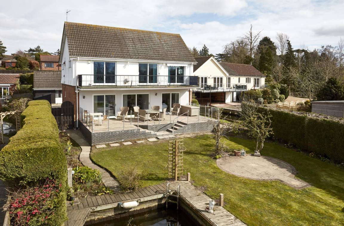 Cottage ∙ 5 Bedrooms ∙ 10 Guests - Wroxham