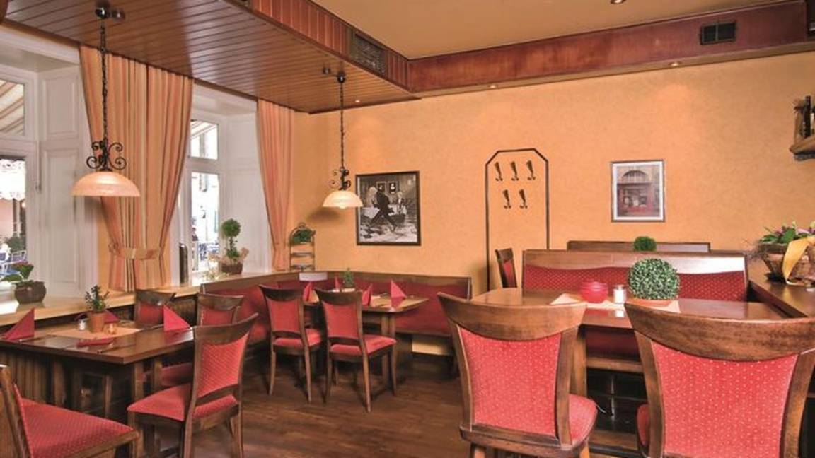Hôtel ∙ 1 Chambre ∙ 2 Personnes - Bad Segeberg