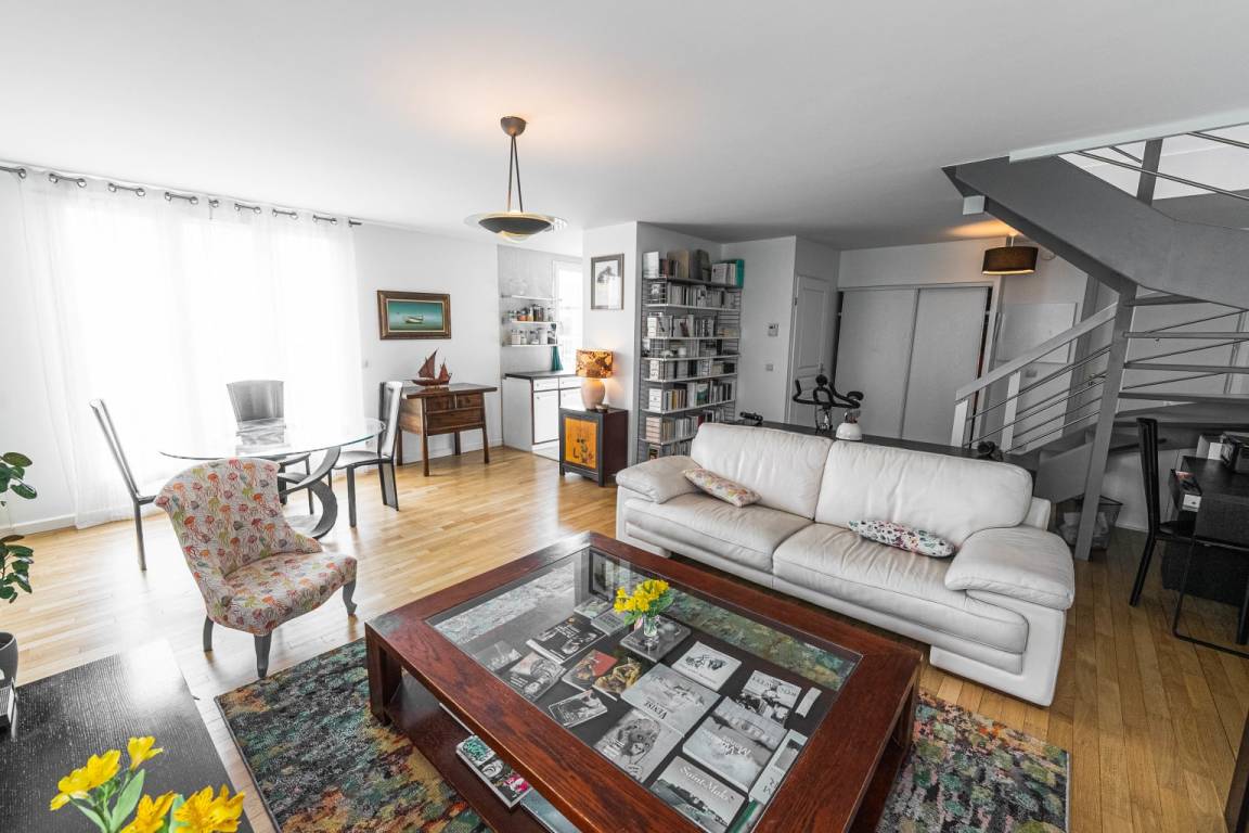 80 M² Appartement ∙ 3 Chambres ∙ 4 Personnes - Bègles