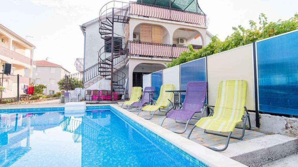 40 M² Ferienwohnung ∙ 2 Schlafzimmer ∙ 4 Gäste - Okrug Gornji