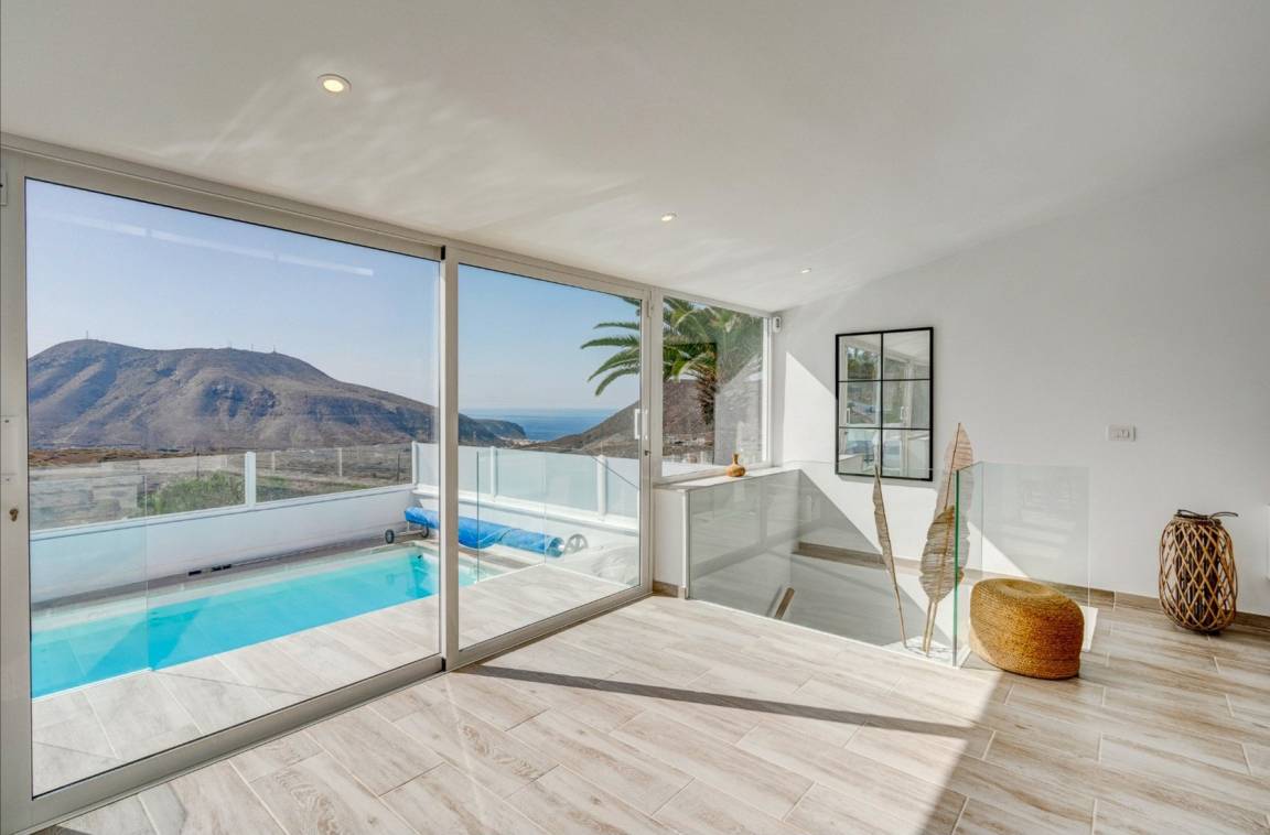 300 M² Villa ∙ 3 Bedrooms ∙ 6 Guests - Arona