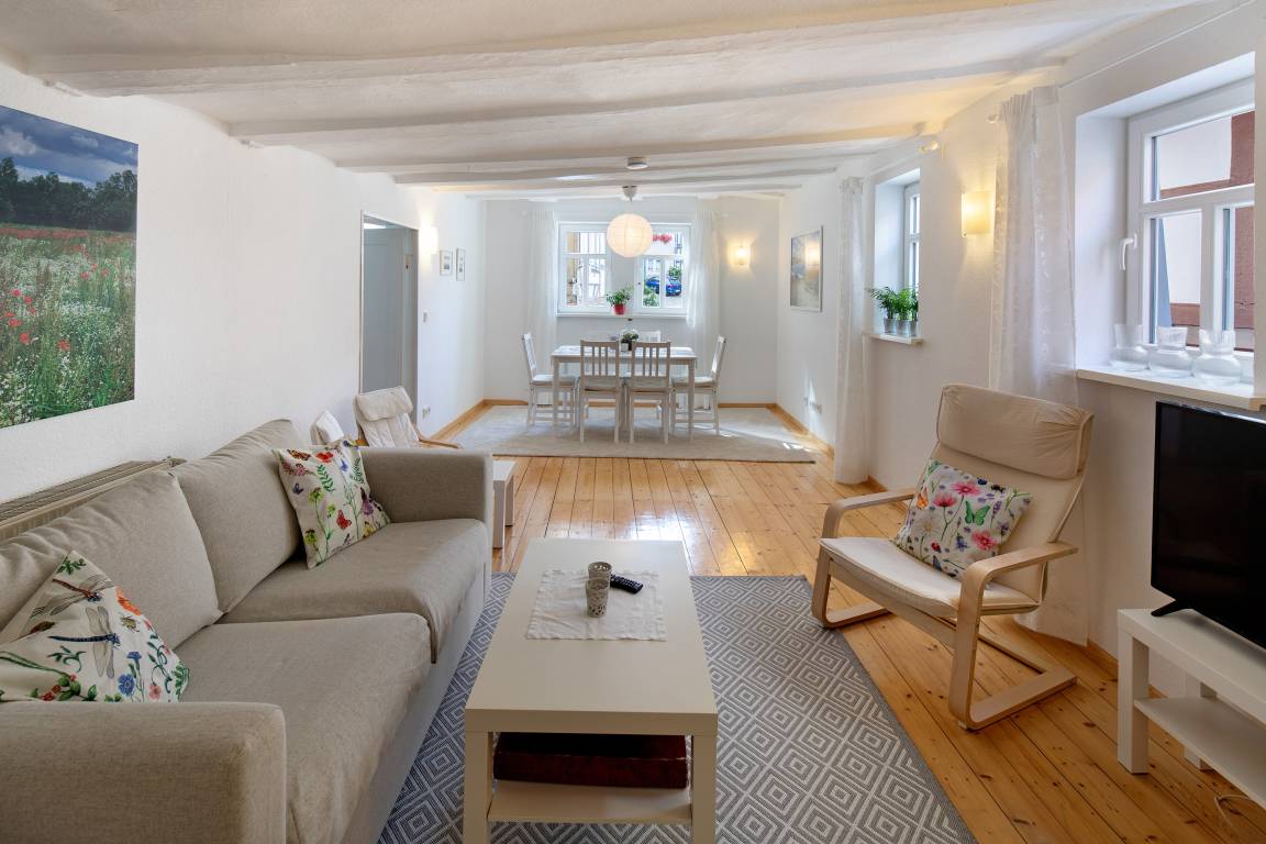 124 M² Apartment ∙ 3 Bedrooms ∙ 7 Guests - Fulda