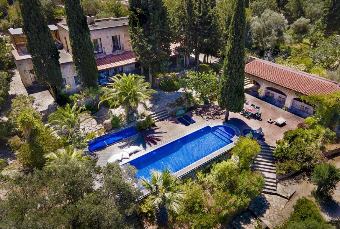 Villa ∙ 5 Bedrooms ∙ 10 Guests - Gökçebel Mahallesi