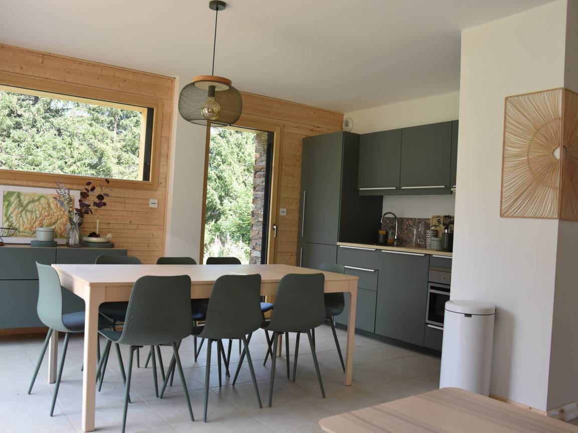85 M² Chalet ∙ 3 Habitaciones ∙ 8 Huéspedes -