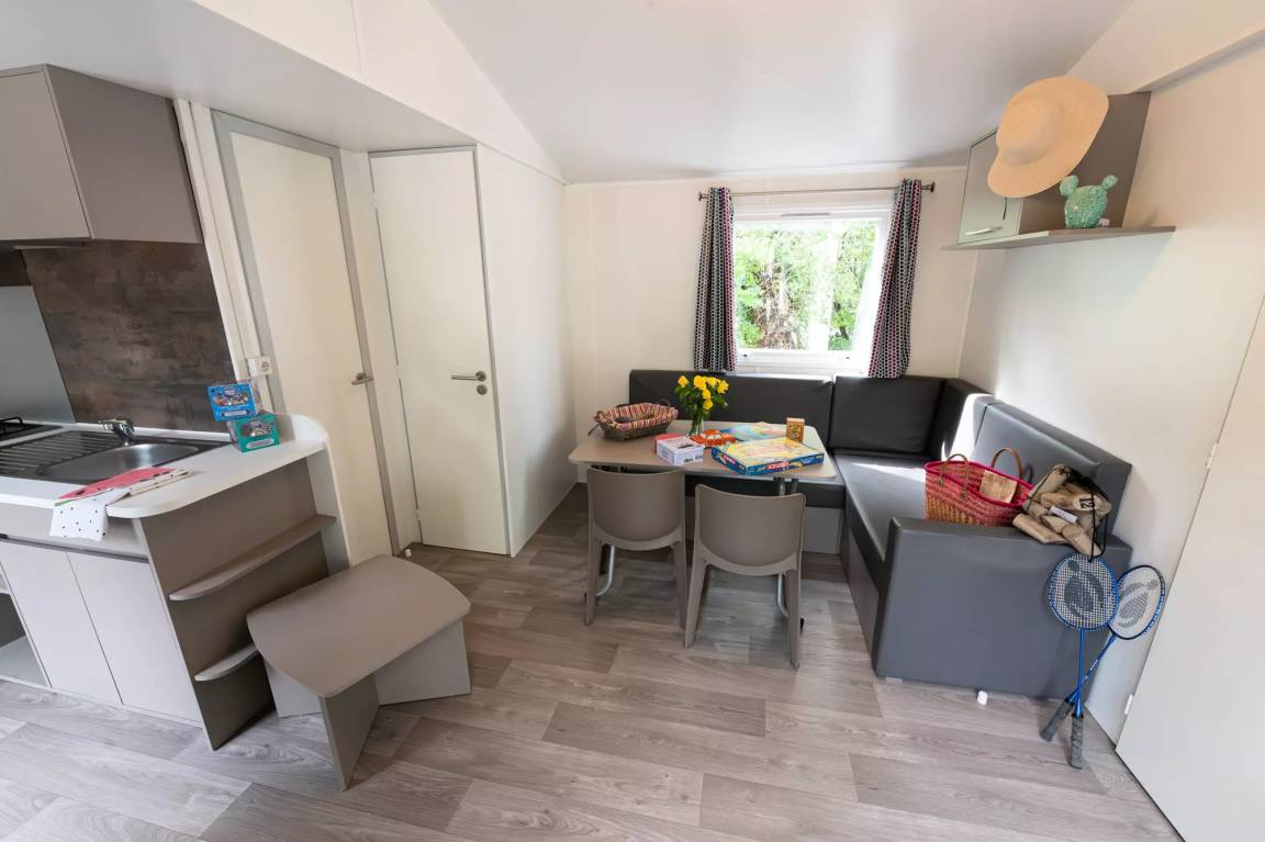 28 M² Mobil-home ∙ 2 Chambres ∙ 4 Personnes - Die