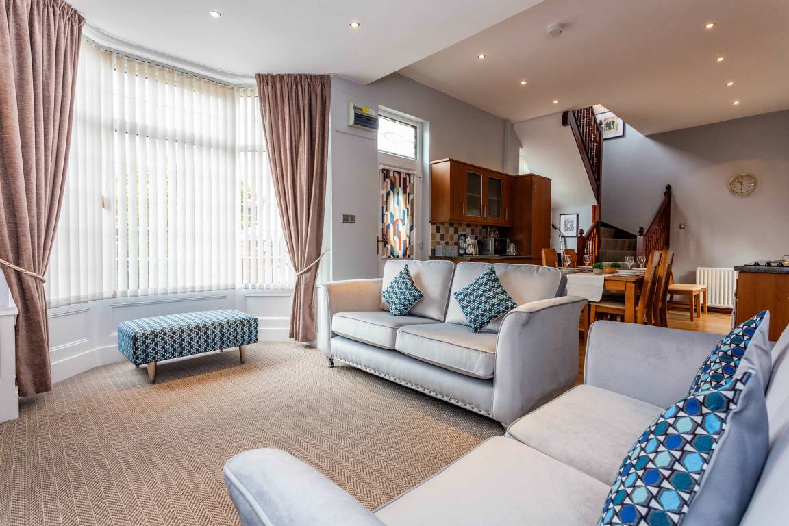 69 M² House ∙ 3 Bedrooms ∙ 6 Guests - South Shields