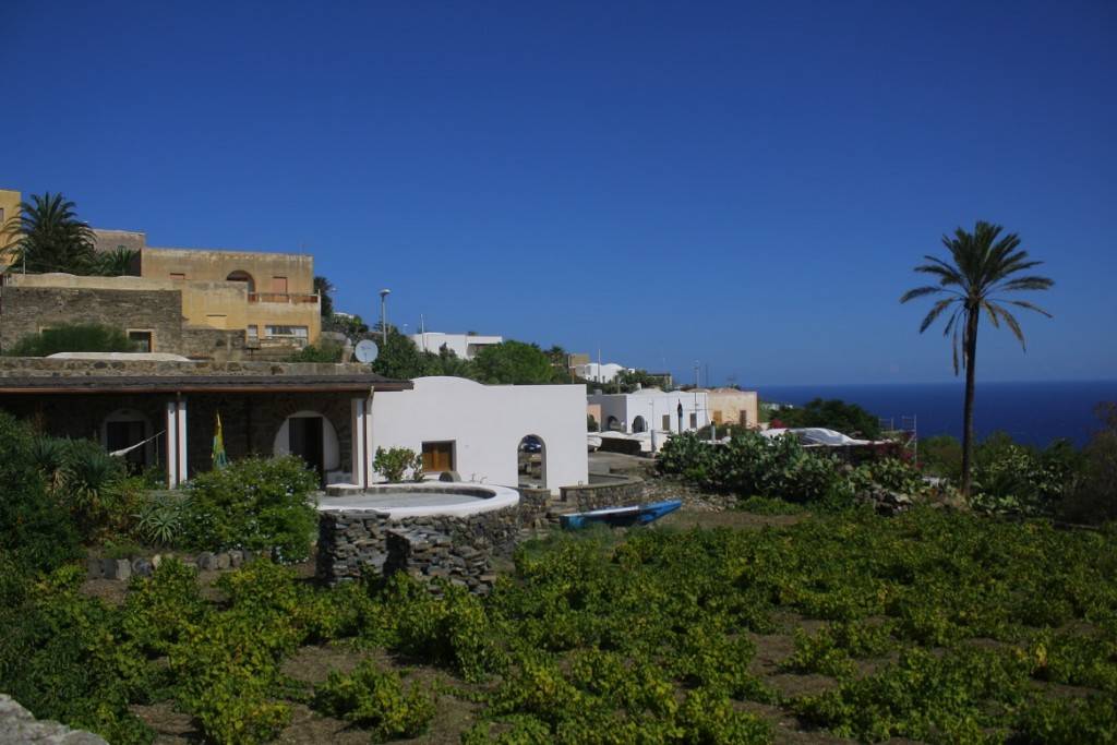 50 M² Villa ∙ 2 Bedrooms ∙ 4 Guests - Pantelleria