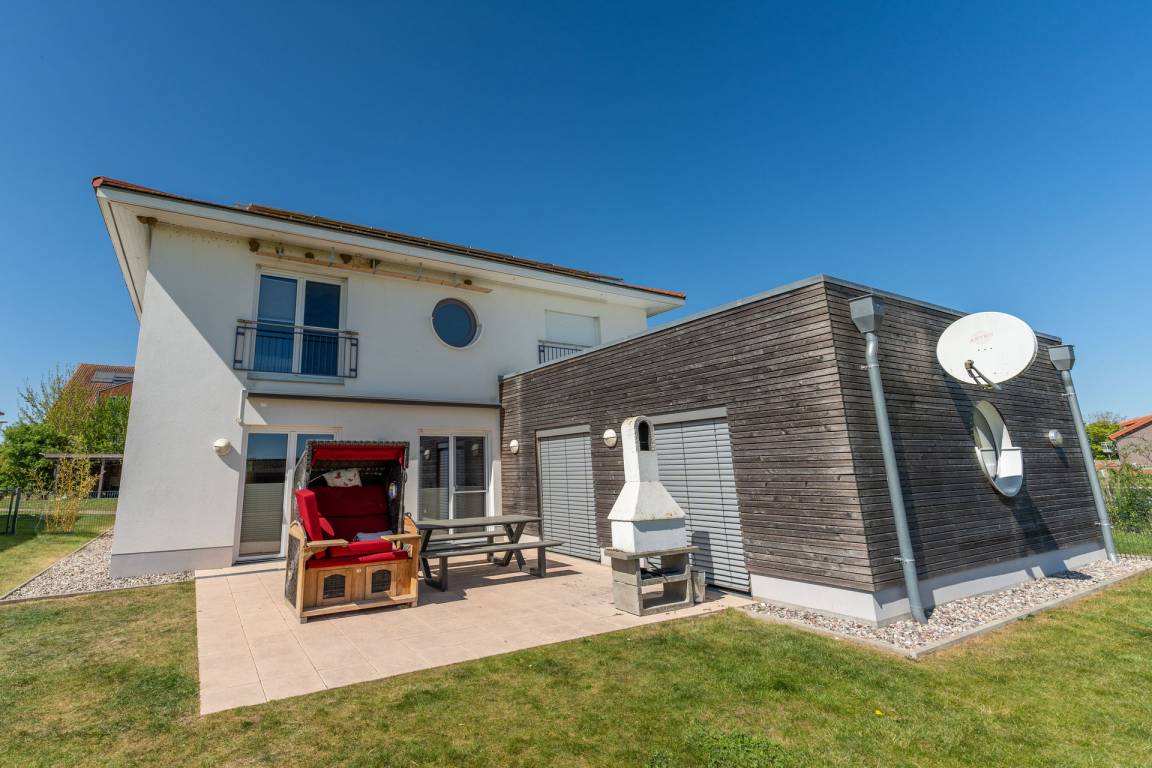 240 M² Ferienhaus ∙ 4 Schlafzimmer ∙ 8 Gäste - Zierow