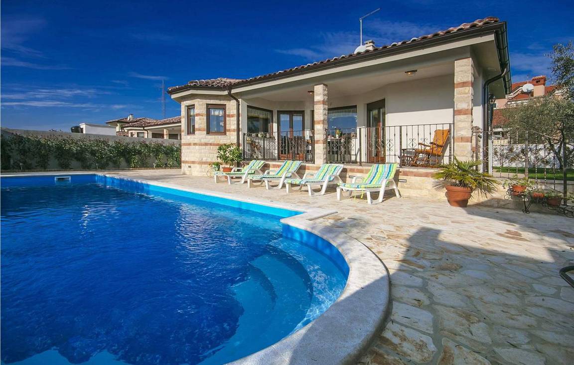 85 M² House ∙ 2 Bedrooms ∙ 4 Guests - Sečovlje