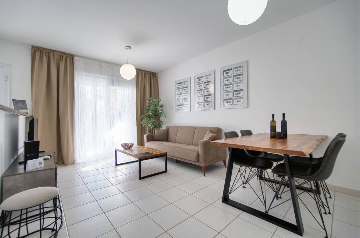 78 M² Apartamento ∙ 2 Habitaciones ∙ 4 Huéspedes - Paphos
