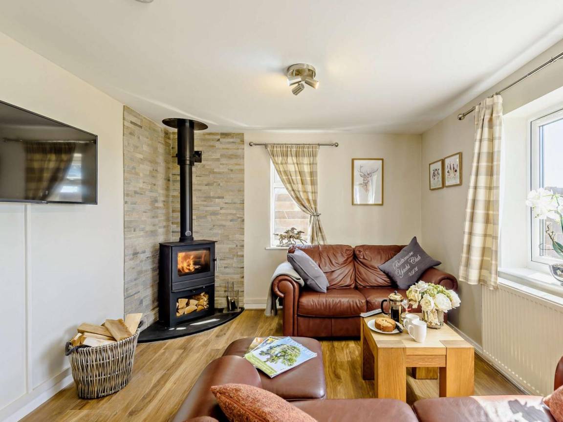 House ∙ 2 Bedrooms ∙ 4 Guests - Anglesey